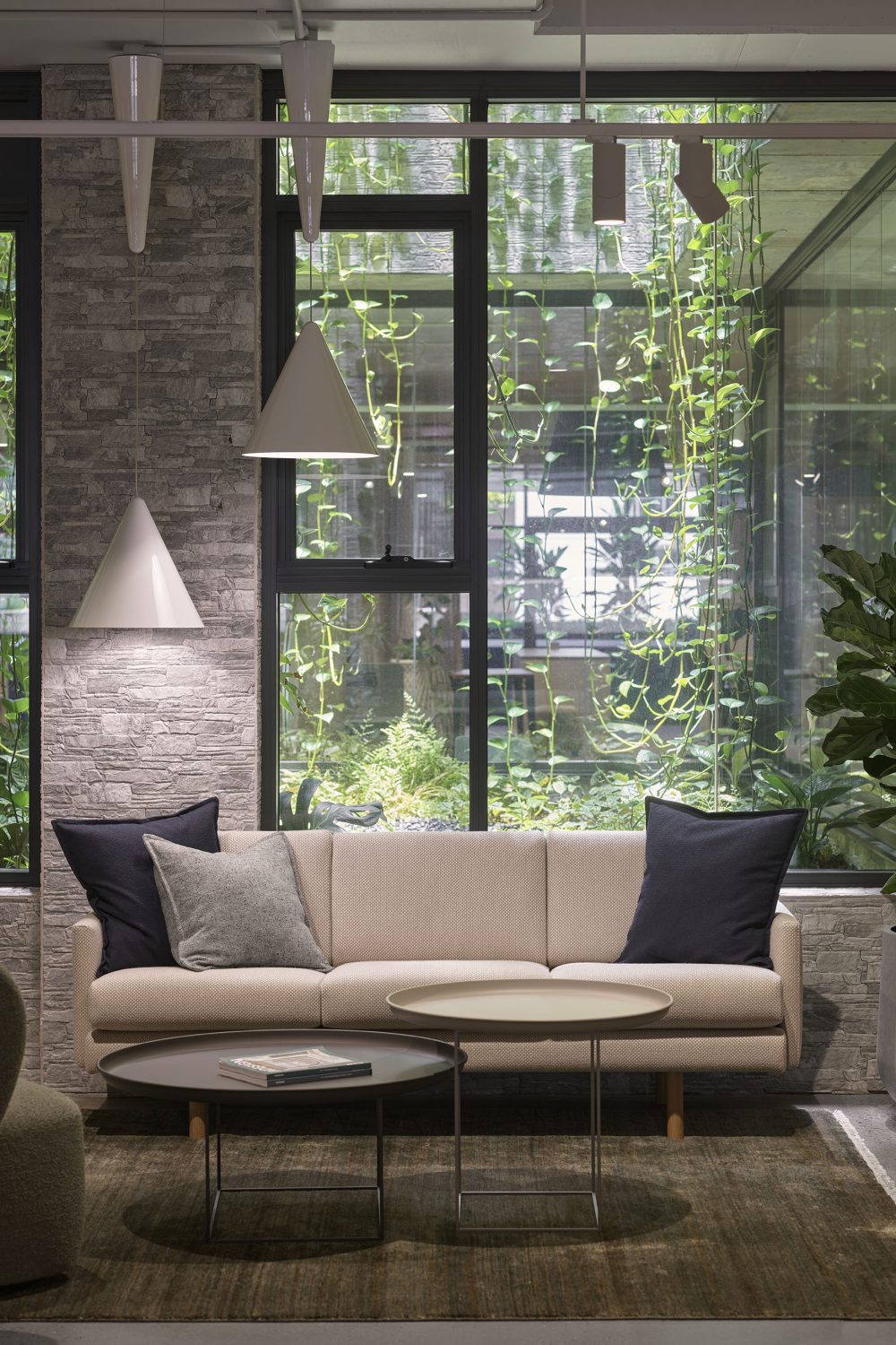 Zenith Showroom - Base Architecture