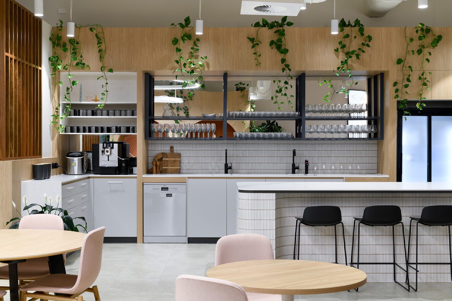 Mobo Co - Base Architecture