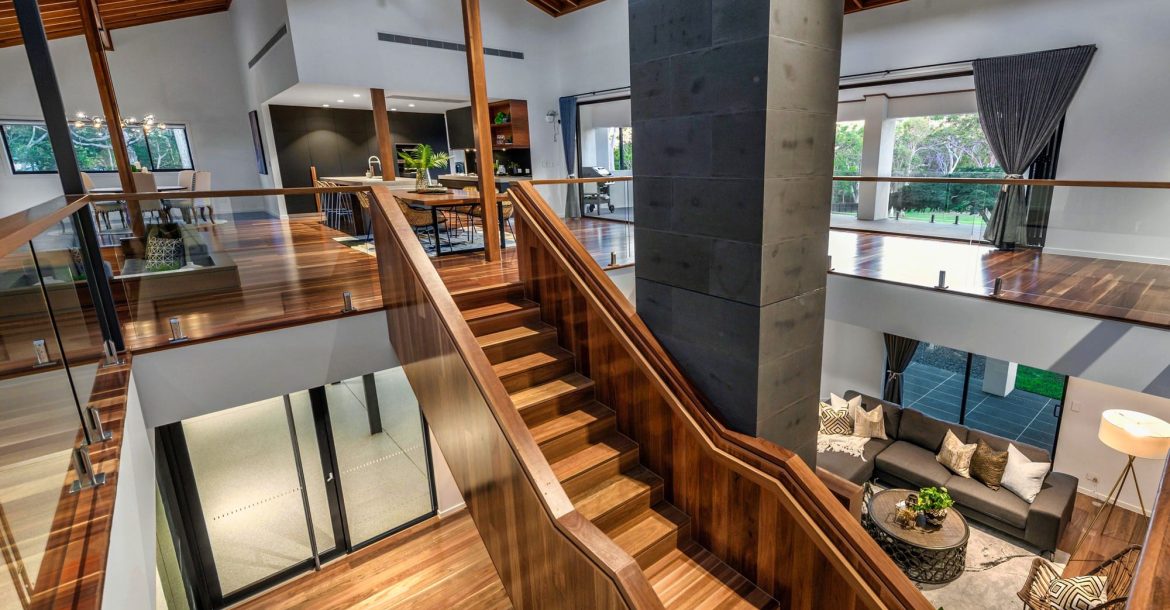 London - Base Architecture